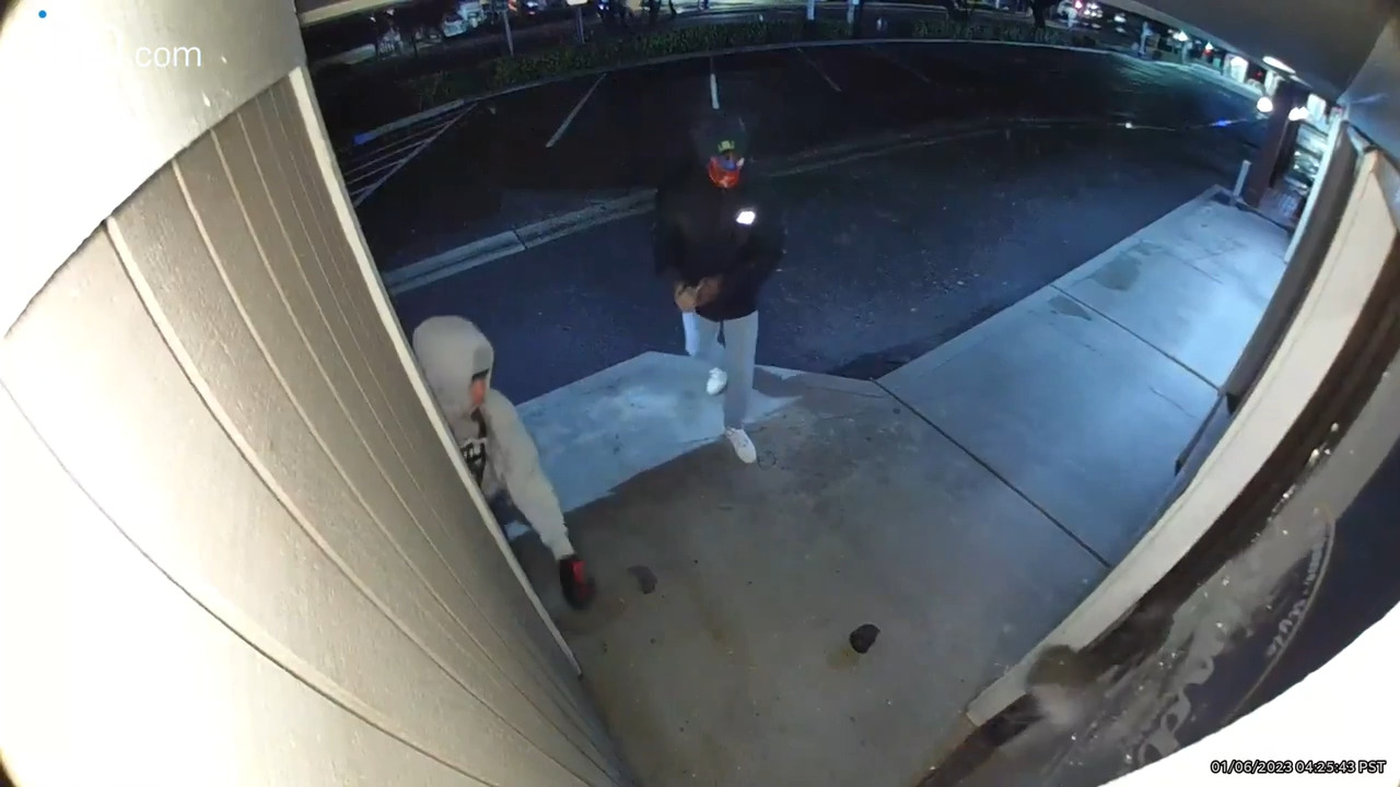 Video of break-in prior to suspected arson in Fresno, CA | Fresno Bee