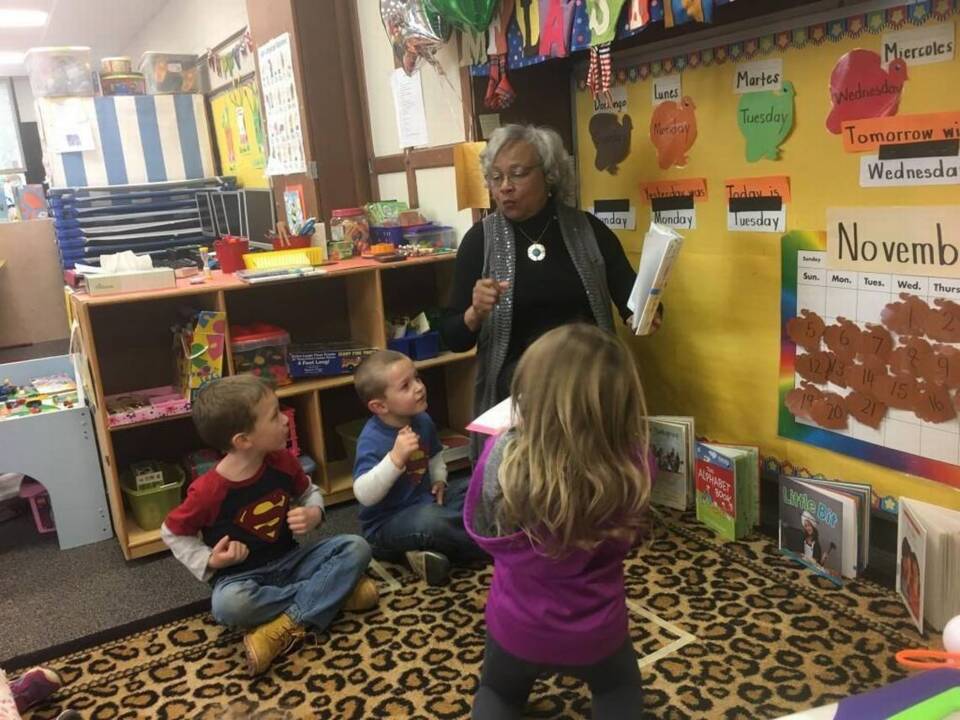 'Magical educator' Paulette Hicks reads to her preschoolers | Raleigh ...