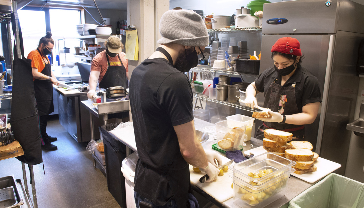 Philanthropy brings restaurants and social services together through ...
