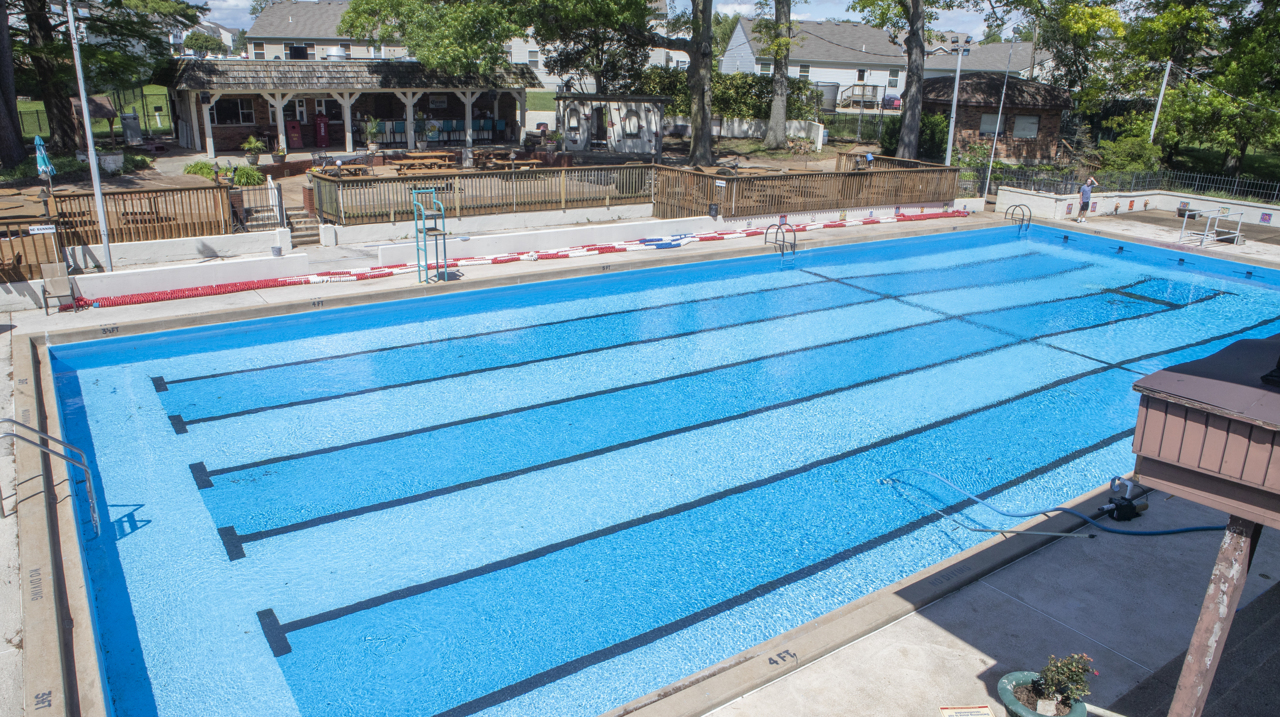 Private swim, tennis club in Belleville, Illinois to reopen ...