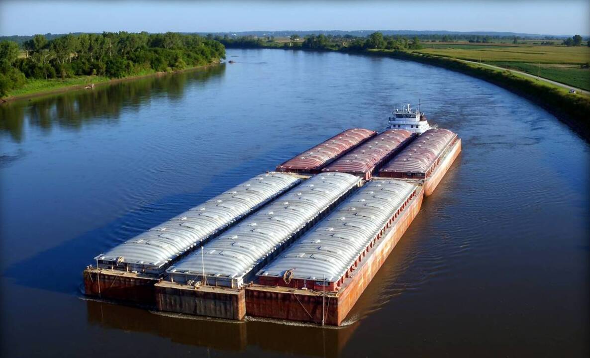 Drone captures KC's barge & rail shipping hub | Kansas City Star