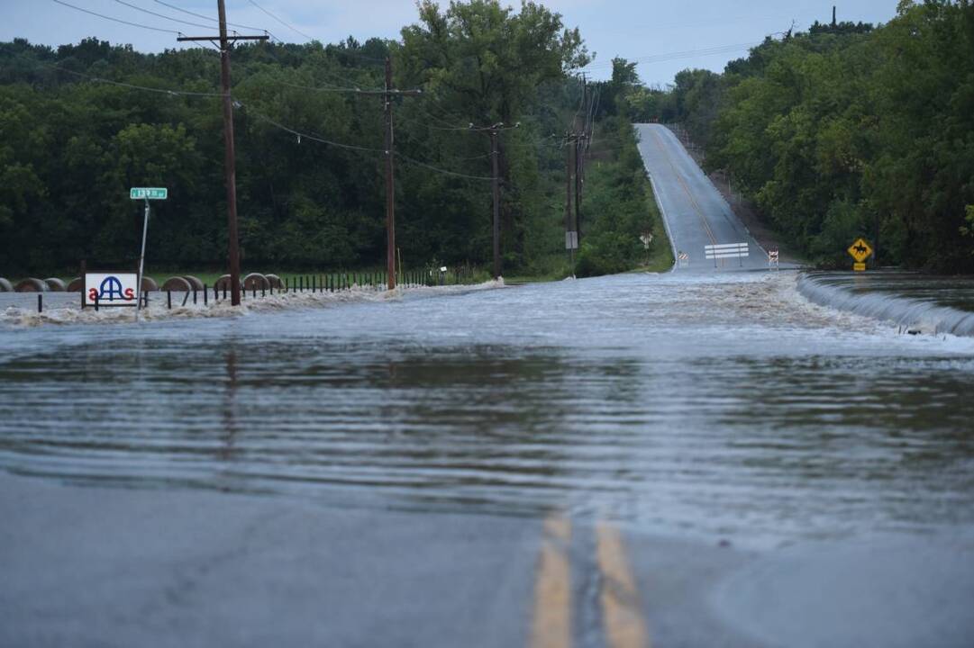 Raw video: Blue River flooding | Raleigh News & Observer