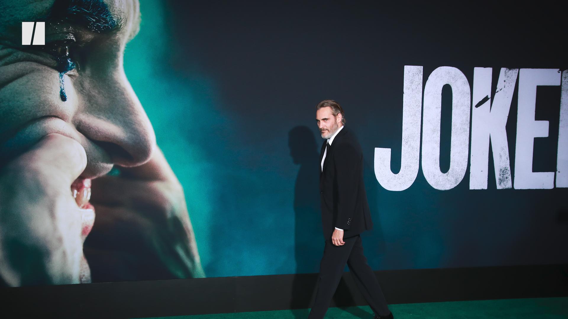 Tim Burton Roasts Warner Bros. Over Batsuit, Reflects On ‘Batman ...