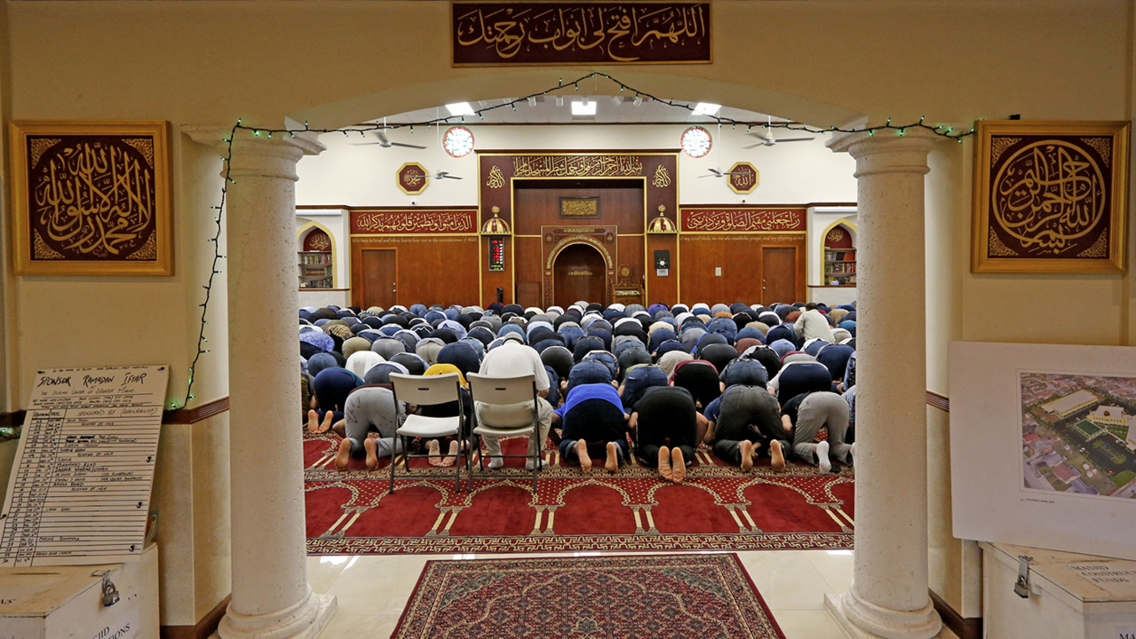 Iman Abdul Hamid Samra delivers a service to the Ummah at the Islamic ...