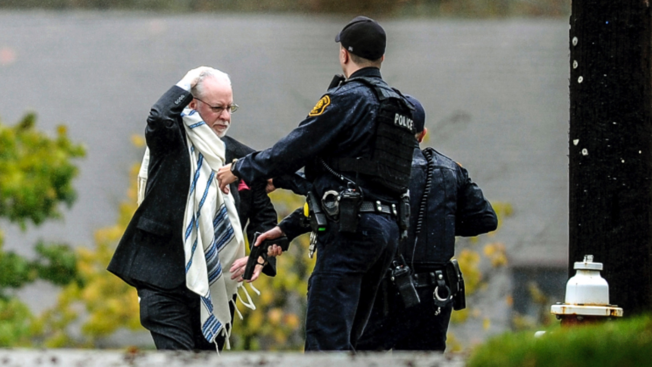 Tillis, Rep. Price respond to Pittsburgh synagogue shooting | Durham ...