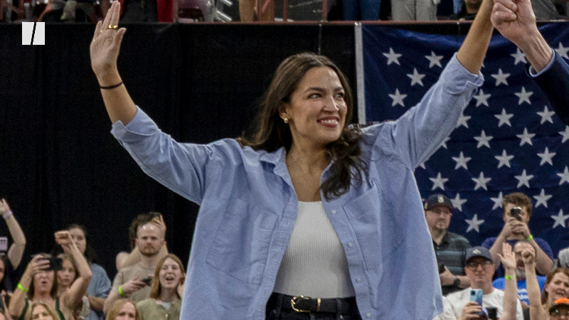 AOC And Bernie's No-Nonsense Rallies Are Firing People Up. Here's Why ...