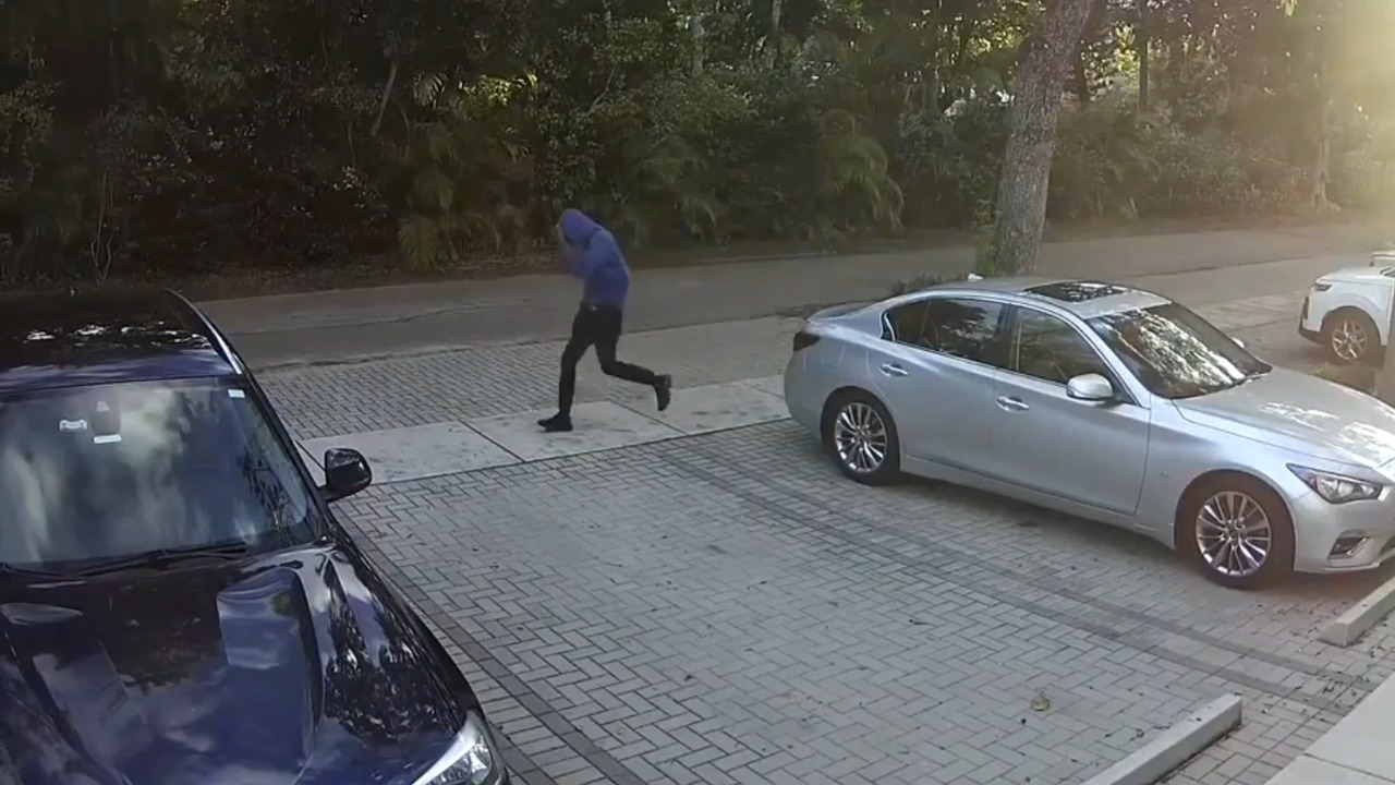 Man caught on tape after shooting in North Miami | Miami Herald