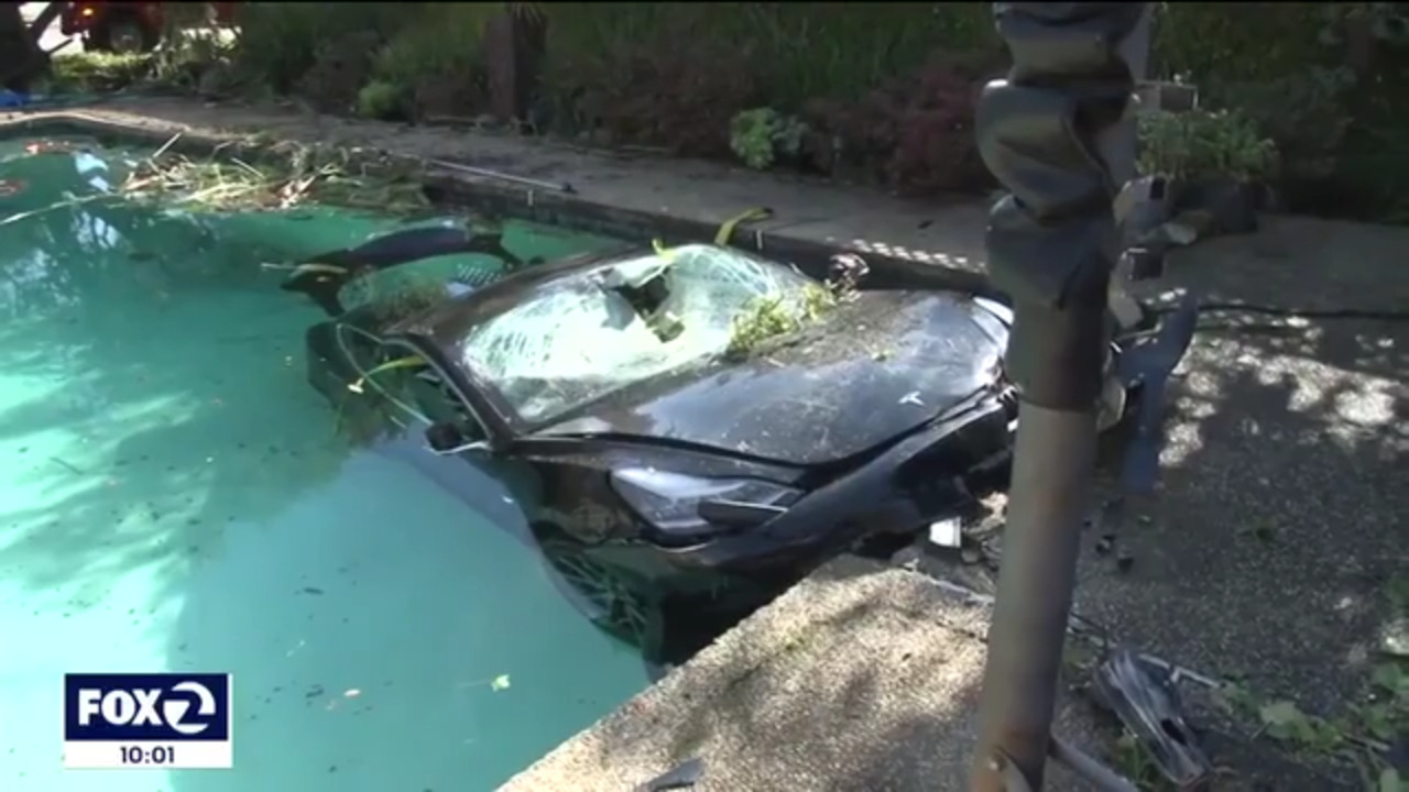 Tesla crash into San Rafael California pool kills one | Sacramento Bee