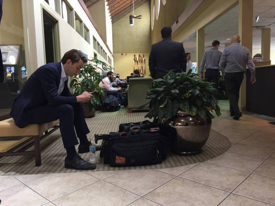 NHL's Dallas Stars plane makes emergency landing in Cahokia, IL ...