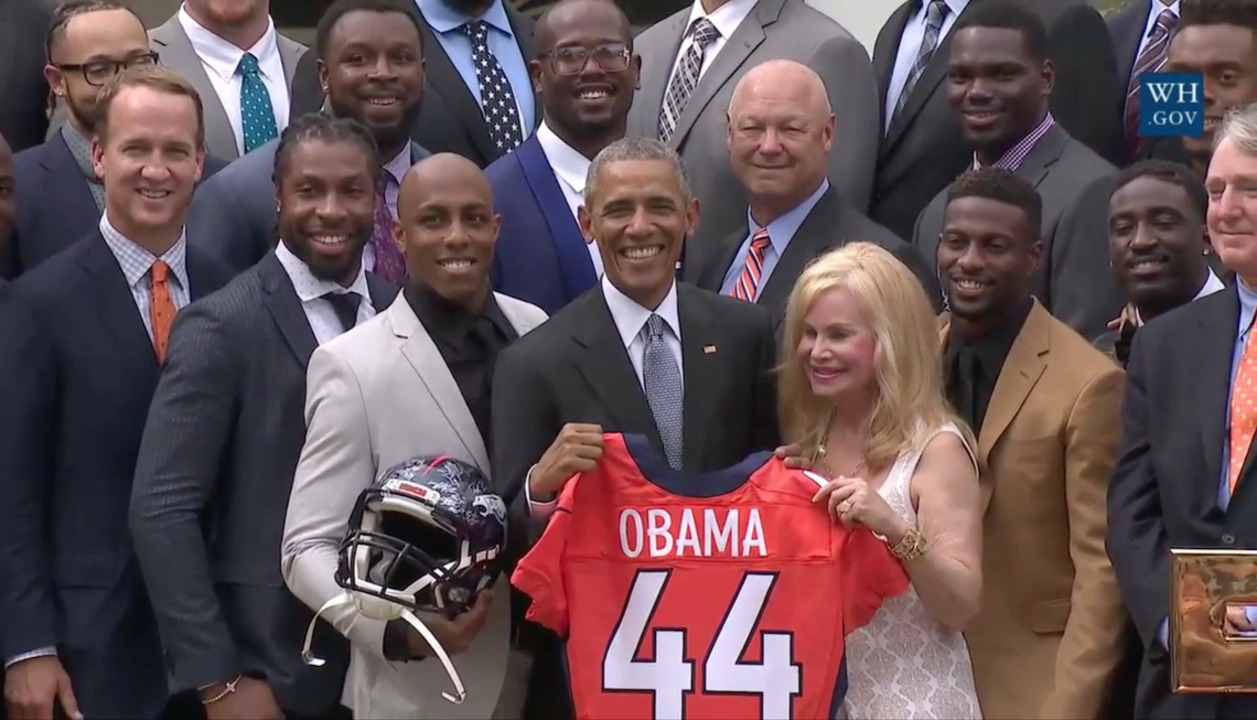 President Obama honors Denver Broncos, calling them champs on and off ...