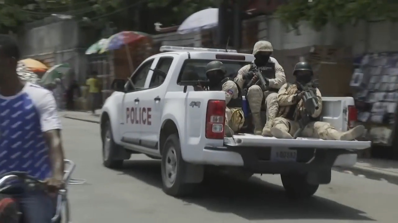 Haiti gang wars intensify as men set church afire | Miami Herald
