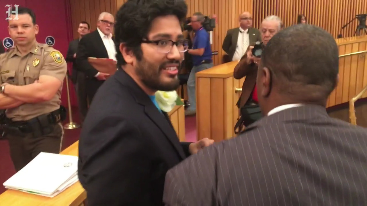 Critics thrown out of the County Commission chambers | Miami Herald