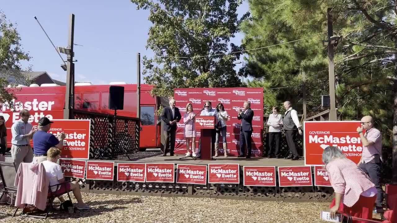 McMaster talks outside Bluffton SC Okatie Ale House Wednesday | Hilton ...