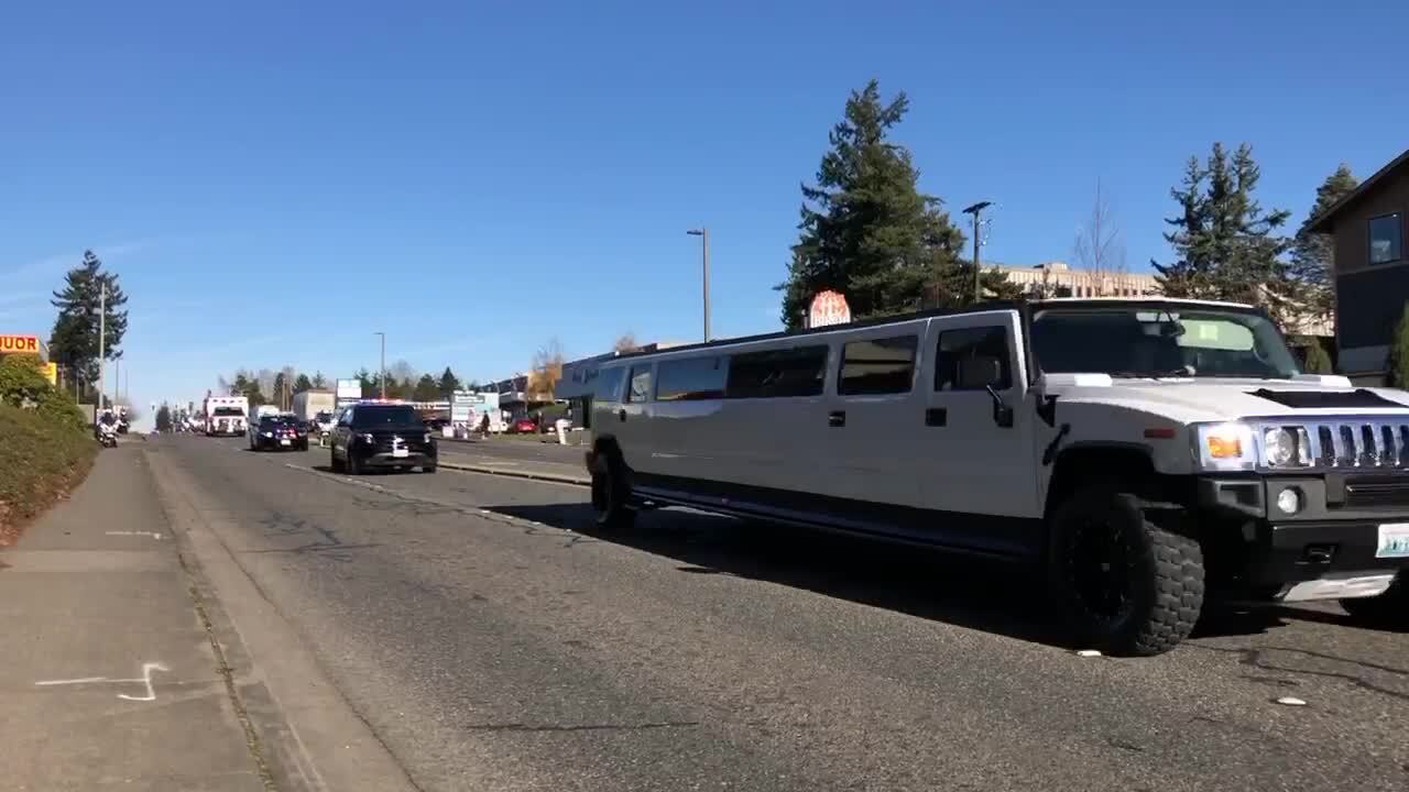 Law enforcement salutes Lynden interim Police Chief Michael Knapp ...