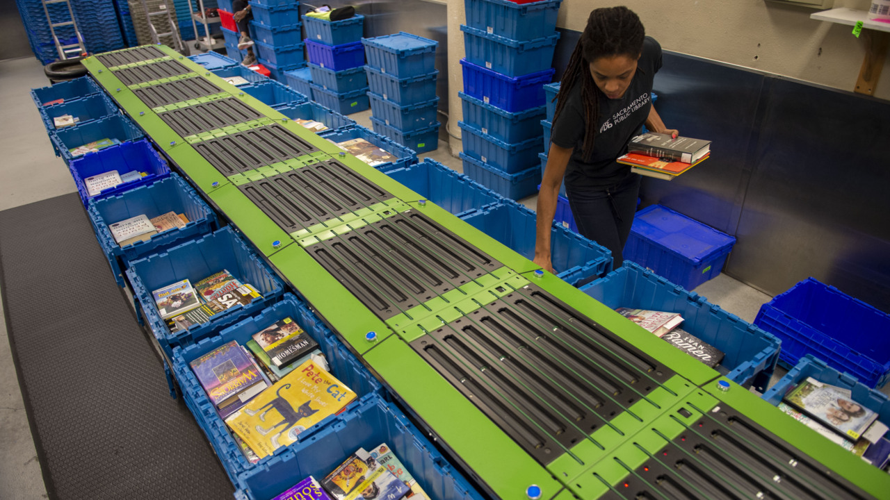 See how the Sacramento Public Library sorts books using automated ...
