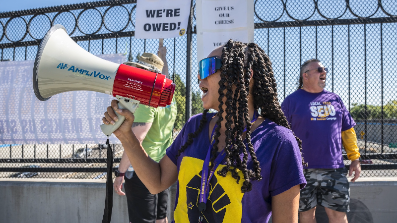 SEIU Local 1000 has a contract deal. What do CA workers get ...