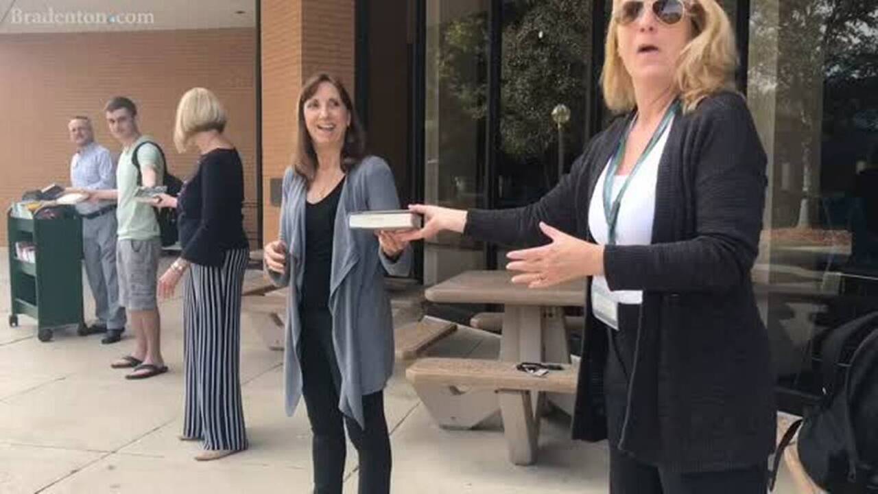 Students, staff celebrate opening of new SCF library | San Luis Obispo ...