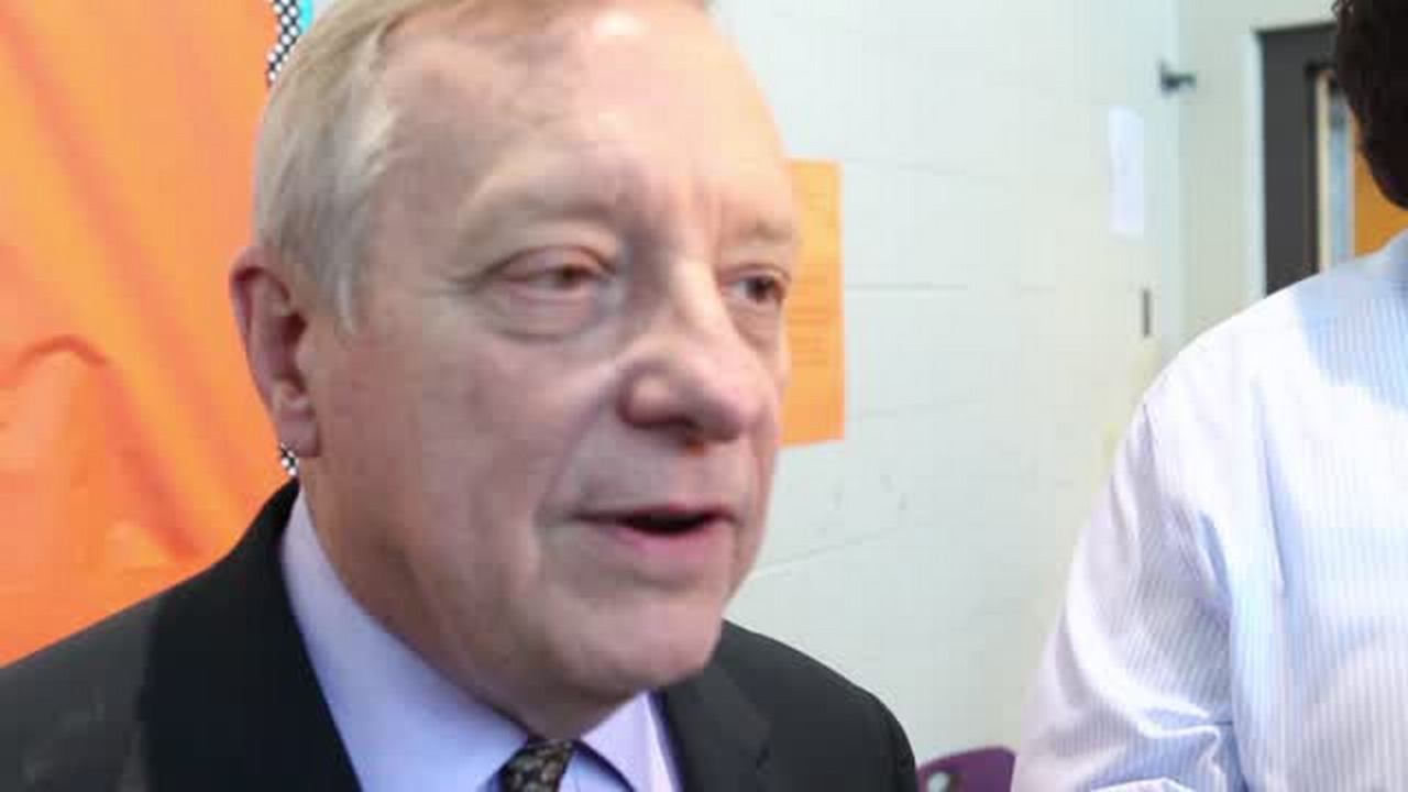 Senator Durbin visits East St. Louis | Belleville News-Democrat
