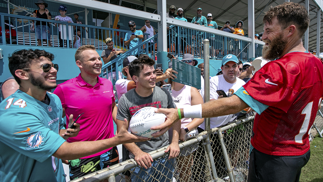 New Miami Dolphins coaches change approach with players | Miami Herald