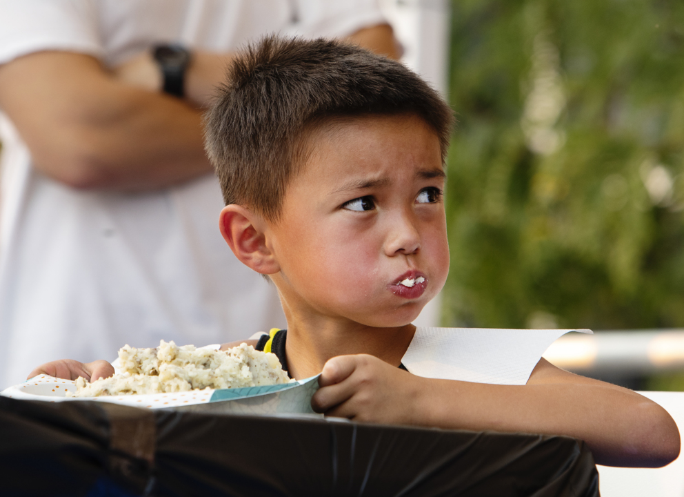 Idahoans compete in mashed potato eating contest. | Idaho Statesman